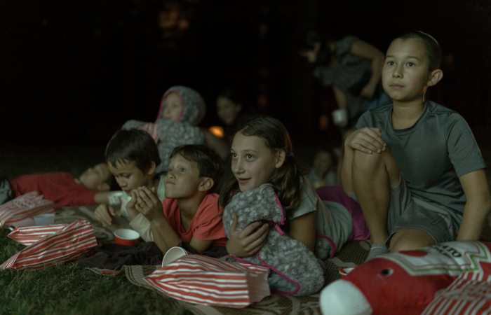 19 Epic Ideas: Outdoor Games Night to Unleash the Fun - The Beehive ...